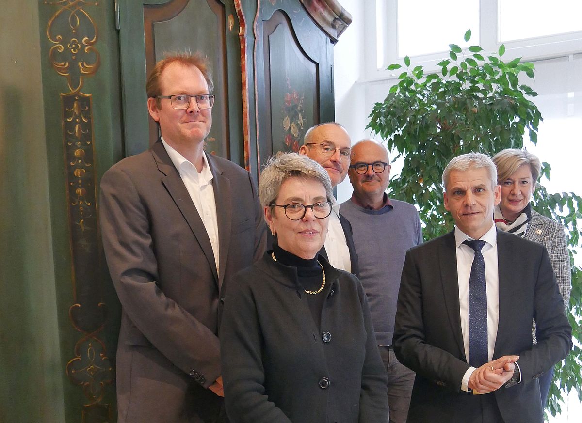 Staatssekretär Dr. Rapp besucht Badisches Rotes Kreuz - Landesverband ...